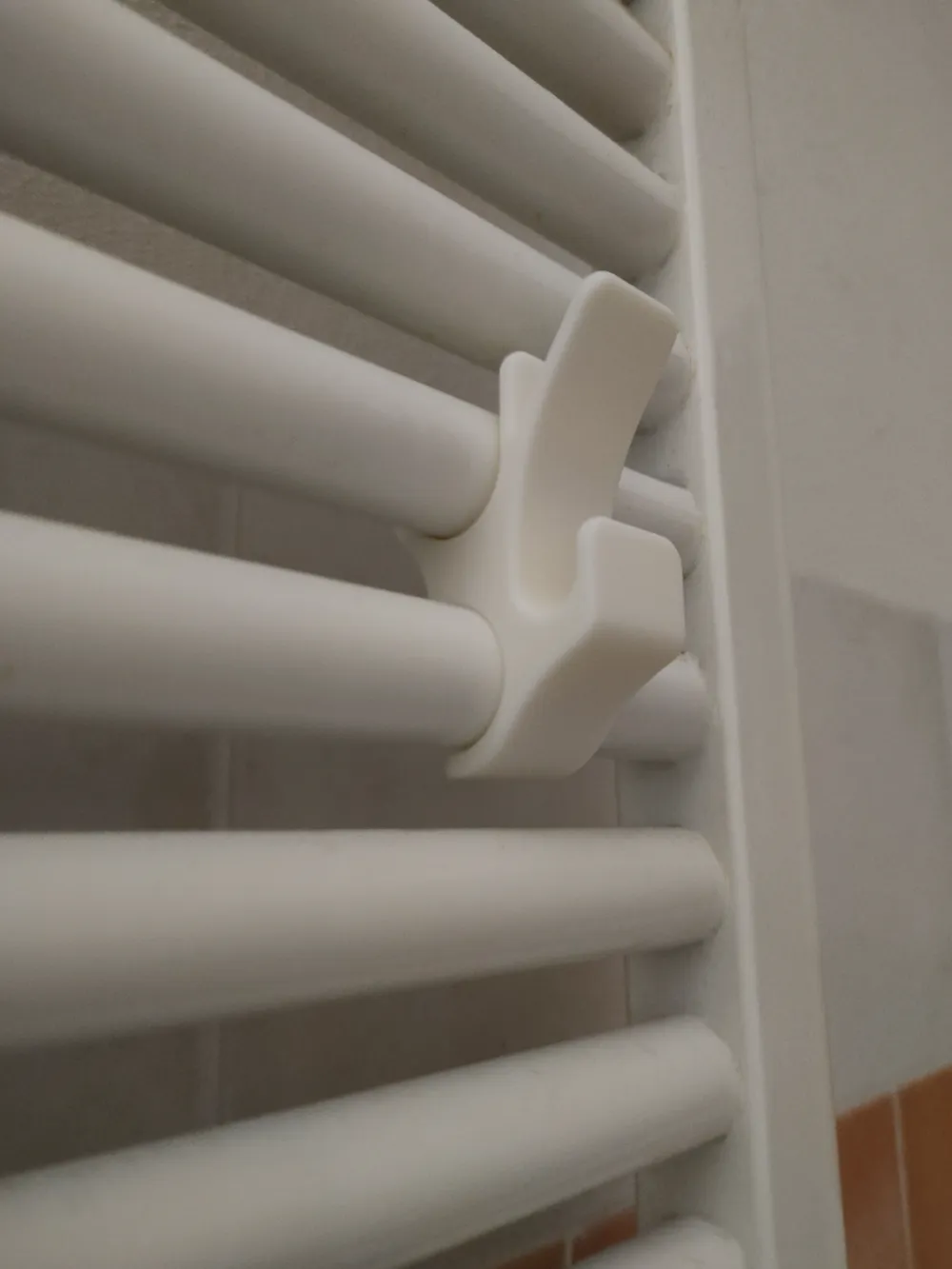 Radiator hook by DGVeLab - MakerWorld