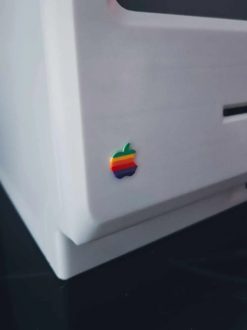Retro Apple Mac Logo (Rainbow) Remixed by calsynergy - MakerWorld