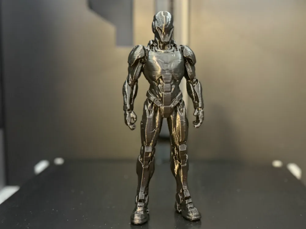 Figurine de super-héros Mecha - Modèle d'Impression 3D Gratuit - MakerWorld