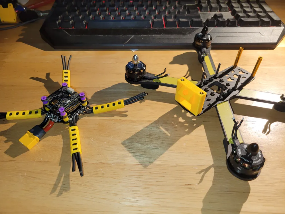 drone antenna and xt60 holder modular by JSL - MakerWorld