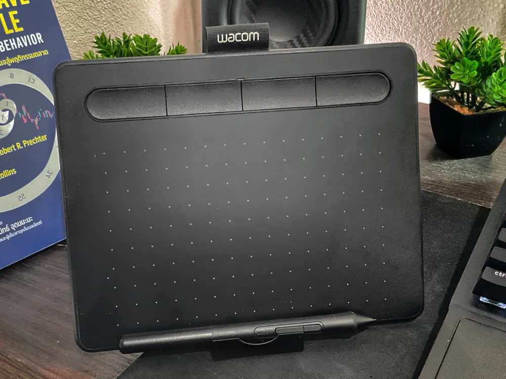 Wacom Intuos stand (Updated) by MANOH MakerWorld: Download Free 3D Models