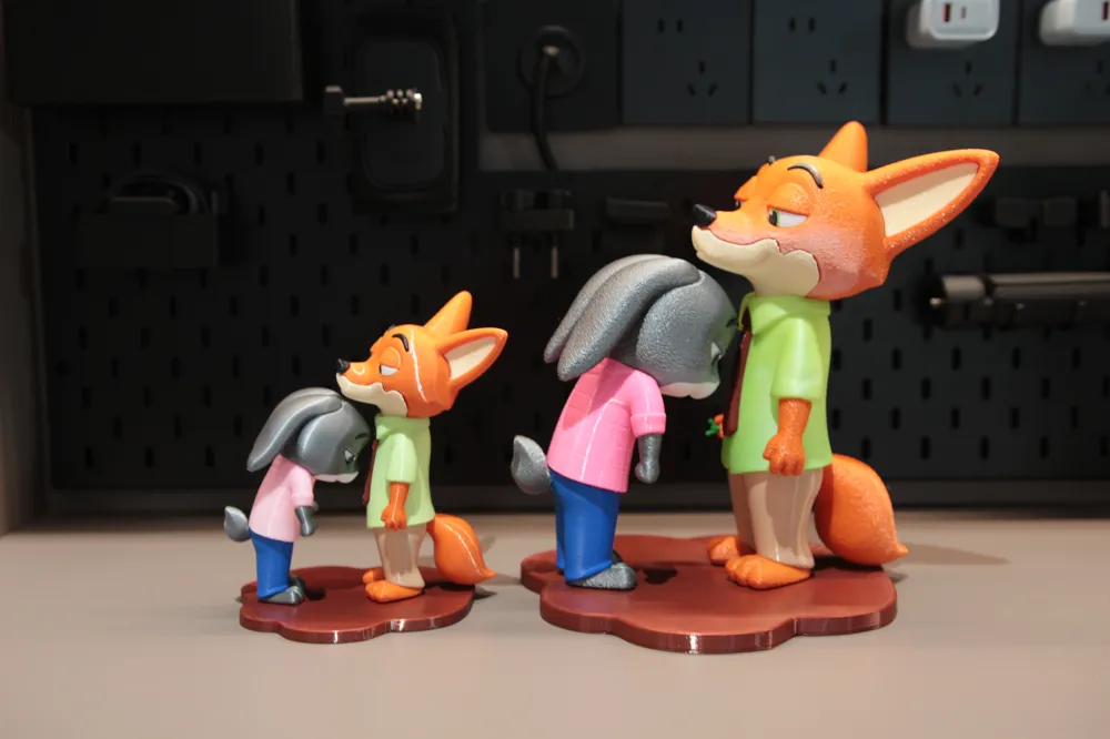 Zootopia Sweet Embrace Non-AI Model Judy Nick Car Decoration Fully ...