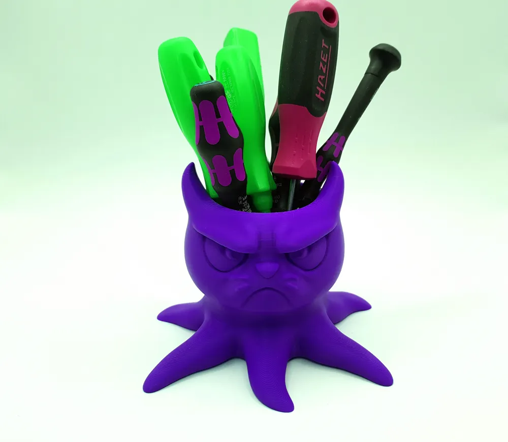 Grumpy Tentacle Cat Pen Holder hates clutter by T-F88 MakerWorld ...