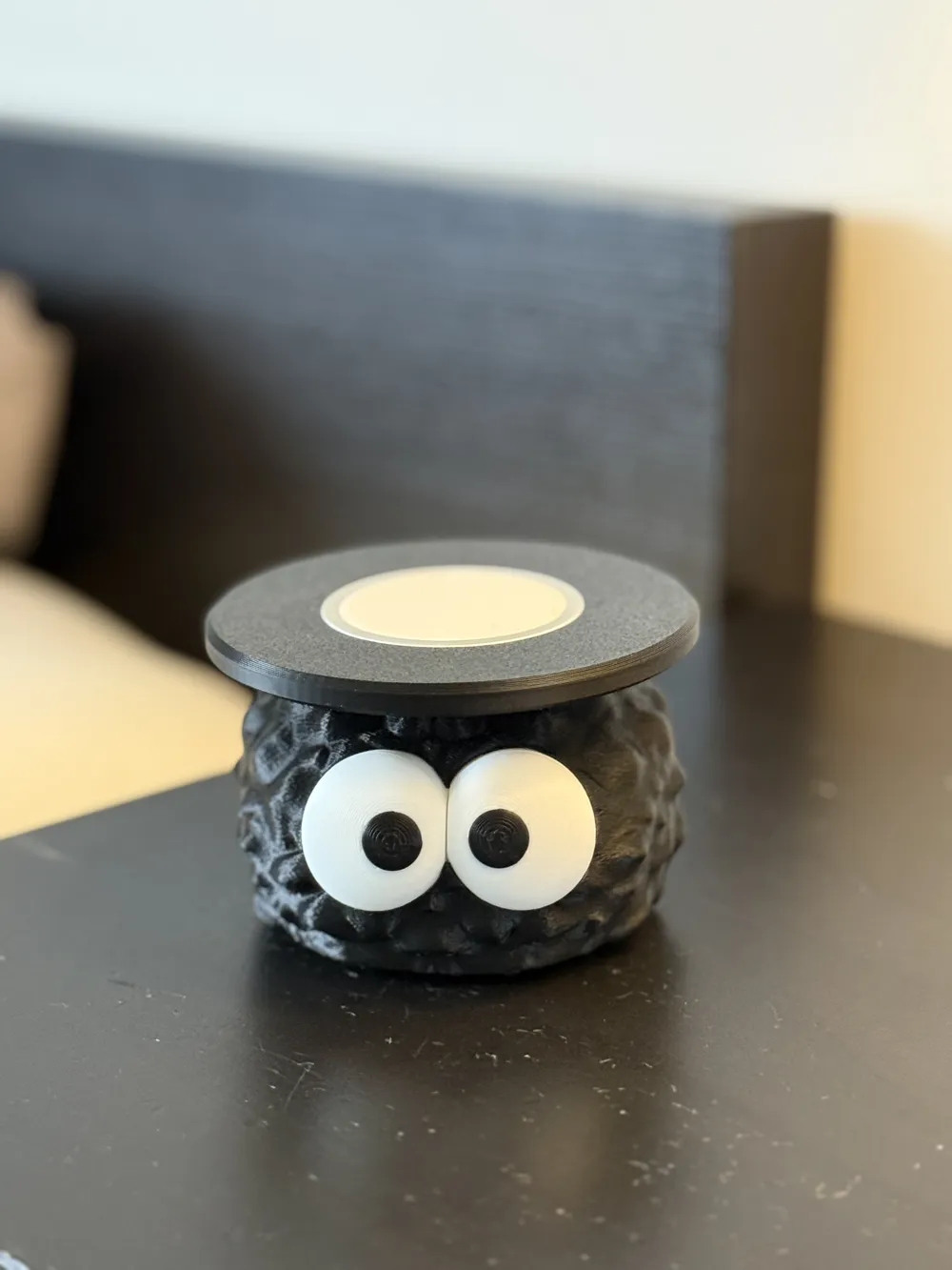 Soot Sprite AirPods Tray and Charger - Free 3D Print Model - MakerWorld