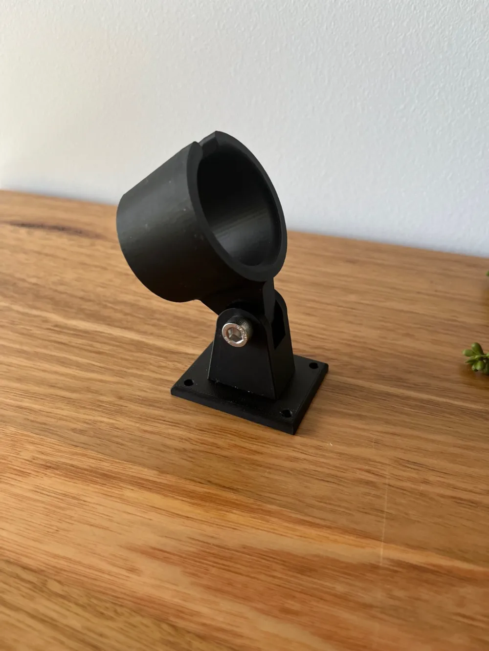 Microphone mount/holder - Free 3D Print Model - MakerWorld