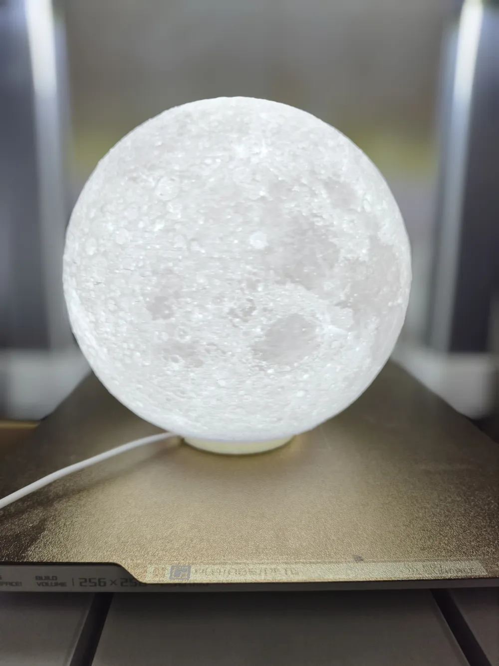Moon 月球灯 , 200mm, use 001 kit - Free 3D Print Model - MakerWorld