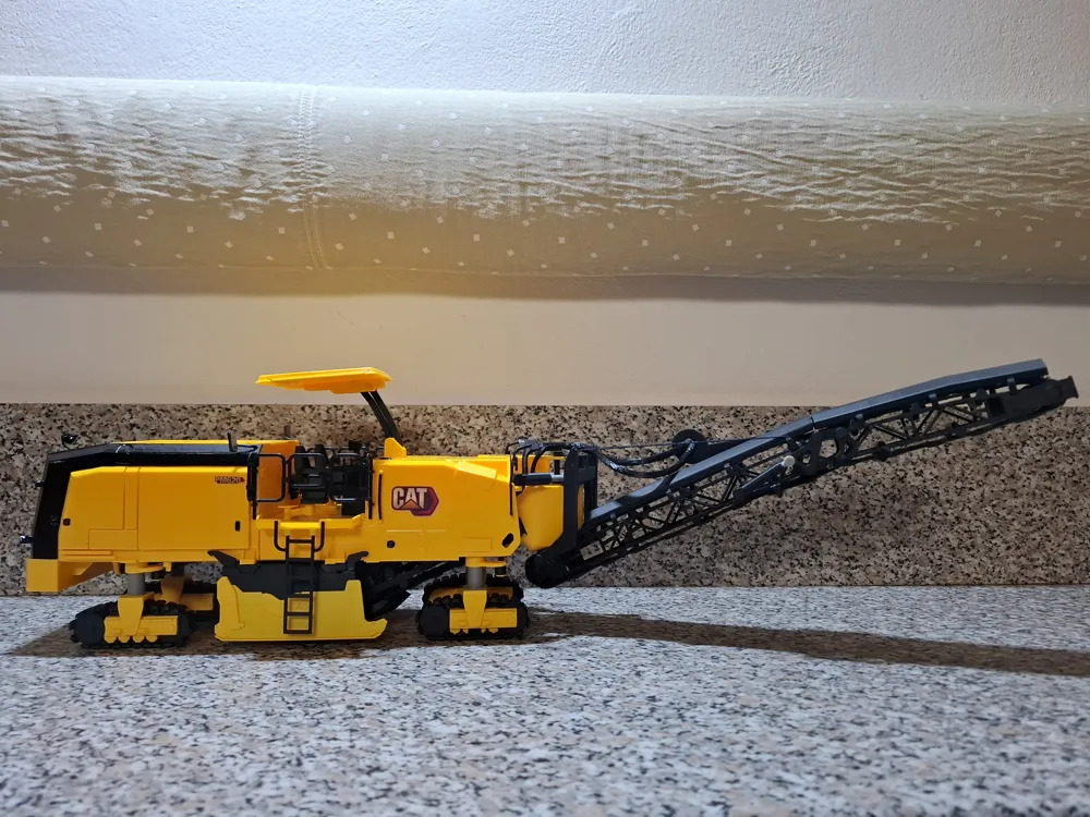 COLD MILLING MACHINE 1/24 SCALE - Free 3D Print Model - MakerWorld