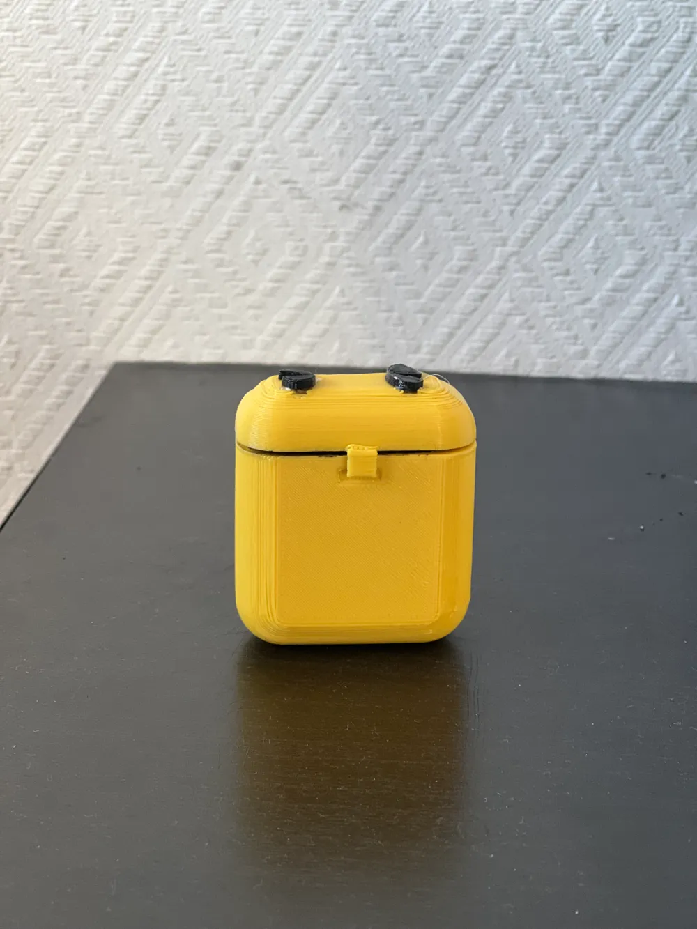 Pac-Man airpods protector/cover by user_3857384519 - MakerWorld