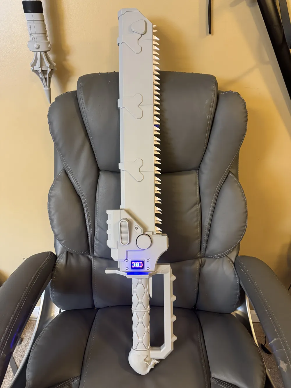 Grimdark Chainsword Mk.3 -90cm Mechanized prop v.2 - Free 3D Print ...