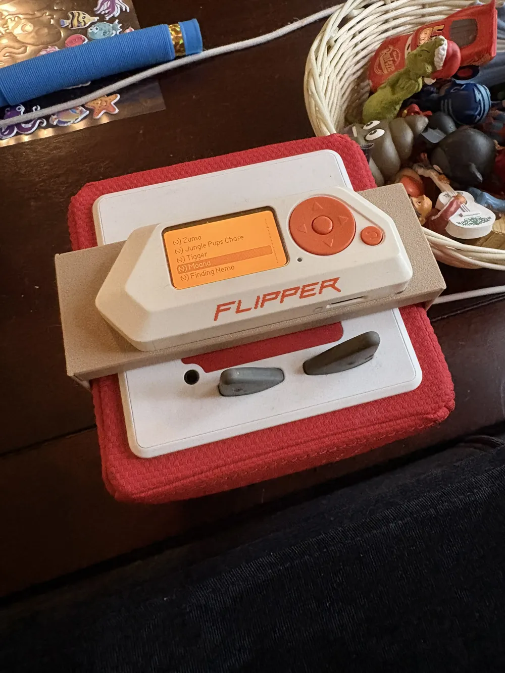 Toniebox Flipper Zero Holder - Free 3D Print Model - MakerWorld
