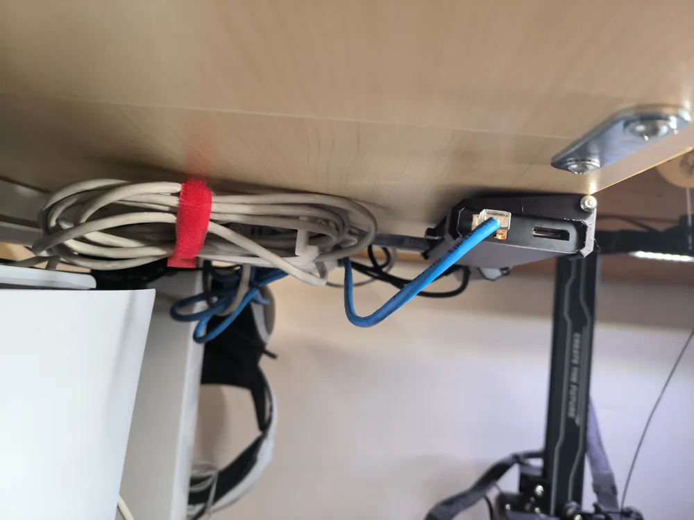 movable USB-hub mount by Jonas B MakerWorld: Download Free 3D Models