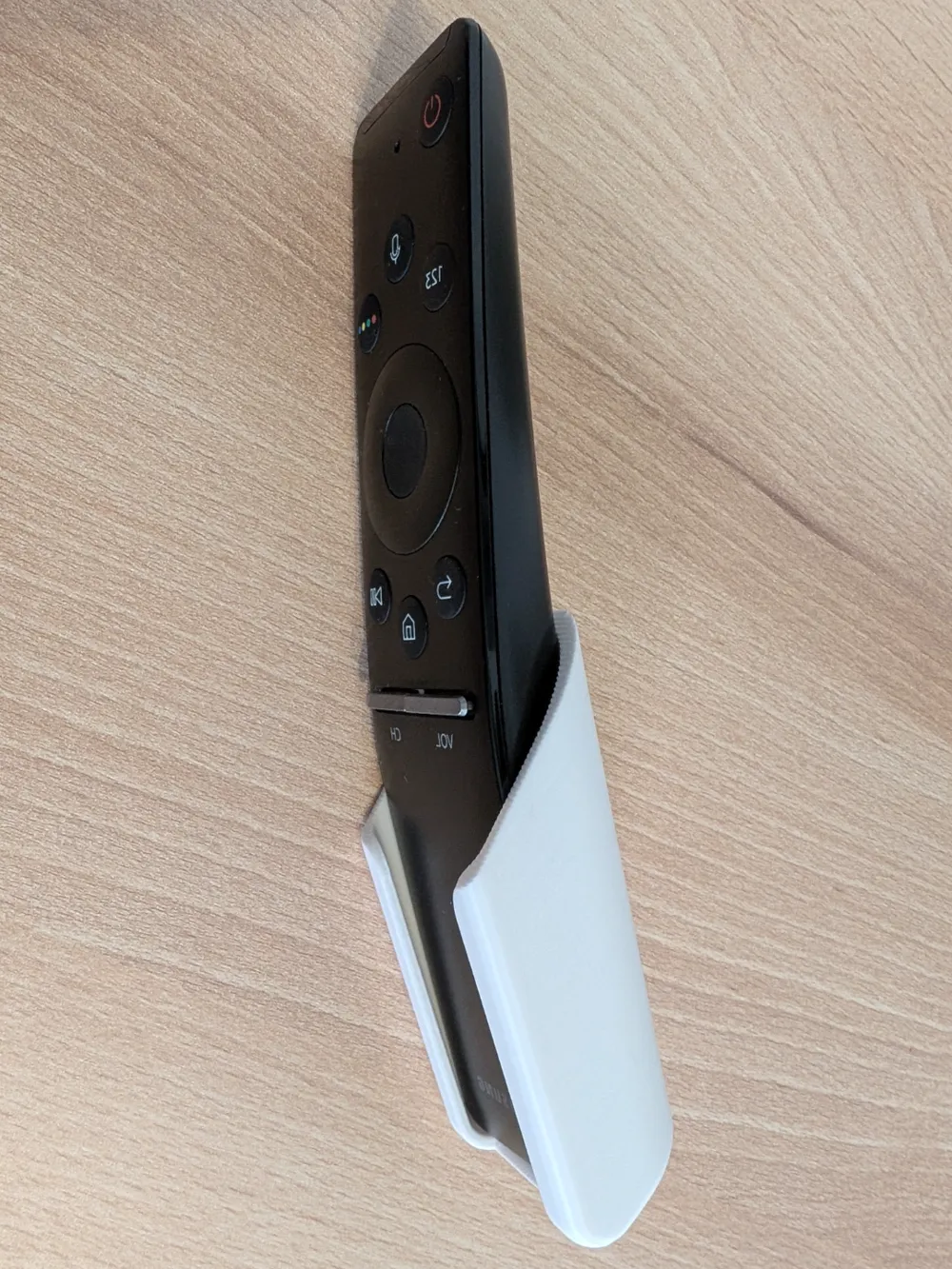 Samsung TV remote wall mount / holder Remixed by JojoBr0 - MakerWorld