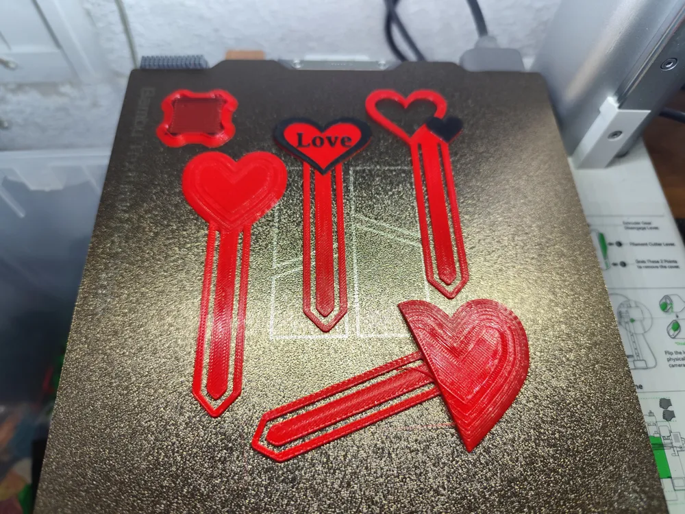 Valentine Love Bookmark / heart bookmark - Free 3D Print Model - MakerWorld