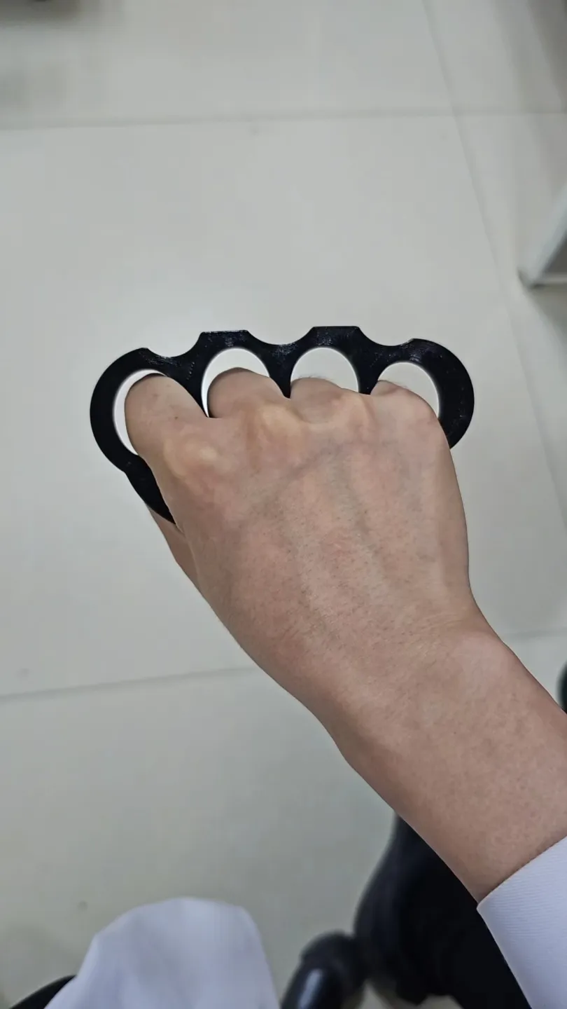 Finger Tiger Self Defense Toy 指虎防身玩具 by Alice MakerWorld: Download Free ...