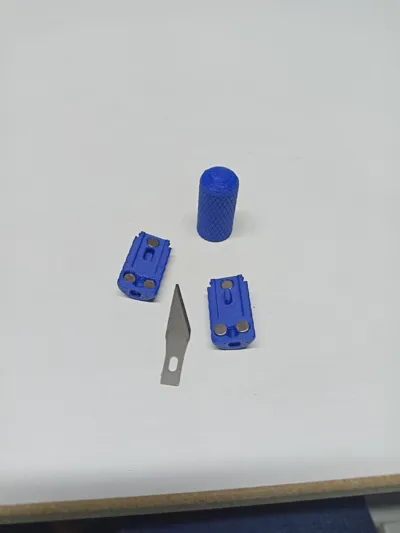Small scalpel knife by Mariotoffel - MakerWorld