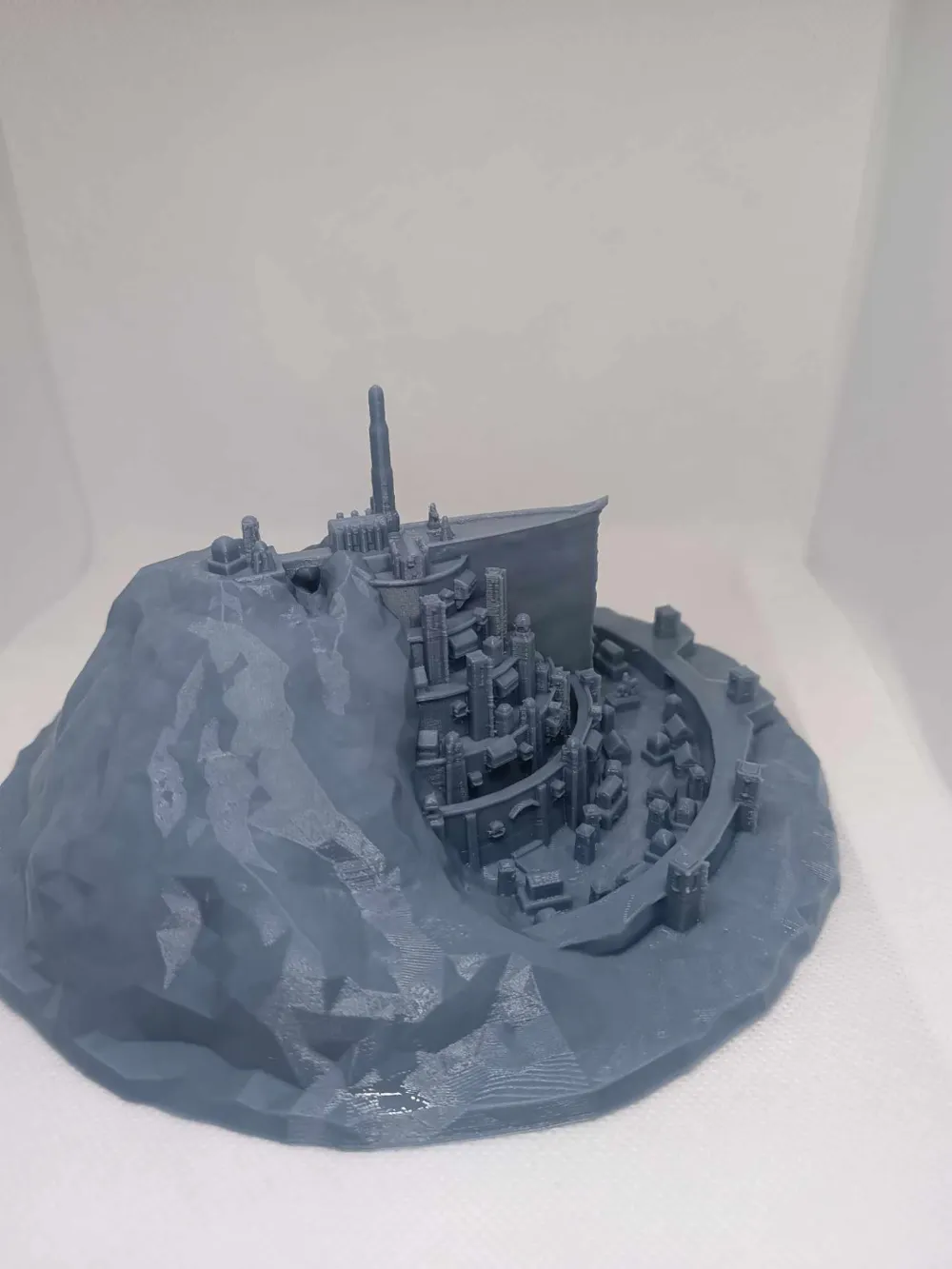 Minas Tirith Le Seigneur des Anneaux JRR Tolkien par drakeforge3d - MakerWorld