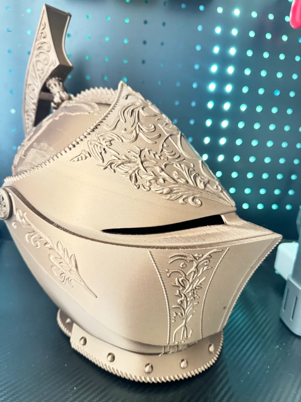 Elden Ring Colossal Helmet Wearable - Free 3D Print Model - MakerWorld