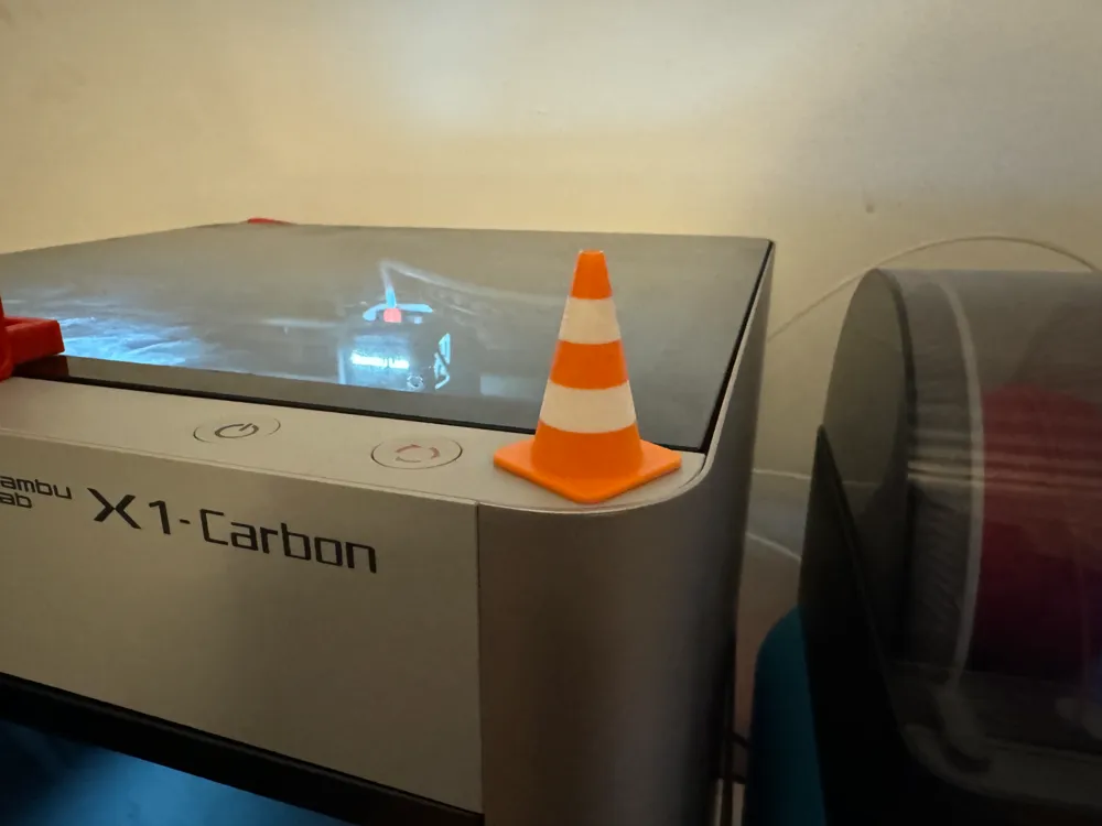 Traffic Cone by giuliomaffei90 - MakerWorld