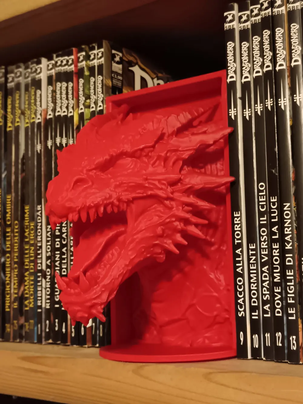 Red Dragon Head Book Nook - Free 3D Print Model - MakerWorld