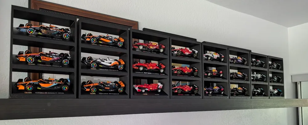 Bburago 1:43 F1 Racing Die-cast Display Stand 3-up by jhebel1 - MakerWorld