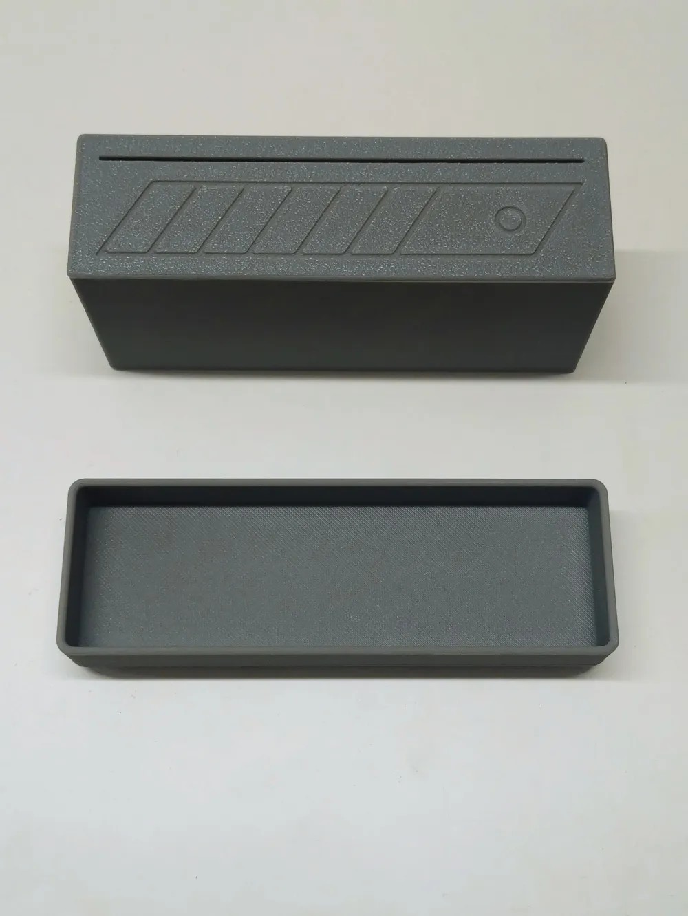 Blade disposal container with Gridfinity Bin - Free 3D Print Model ...