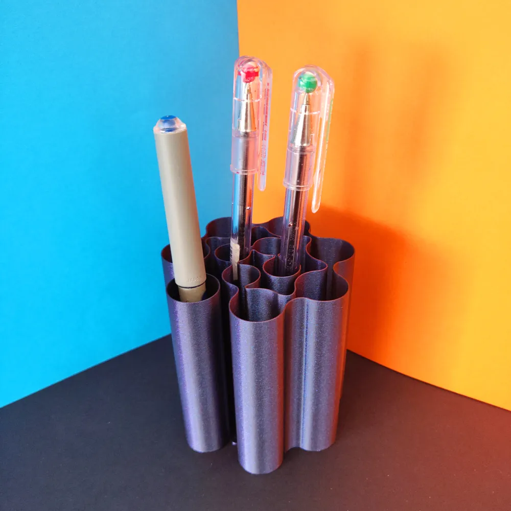 Connected Cylinders Pen Cup by drodfro - MakerWorld