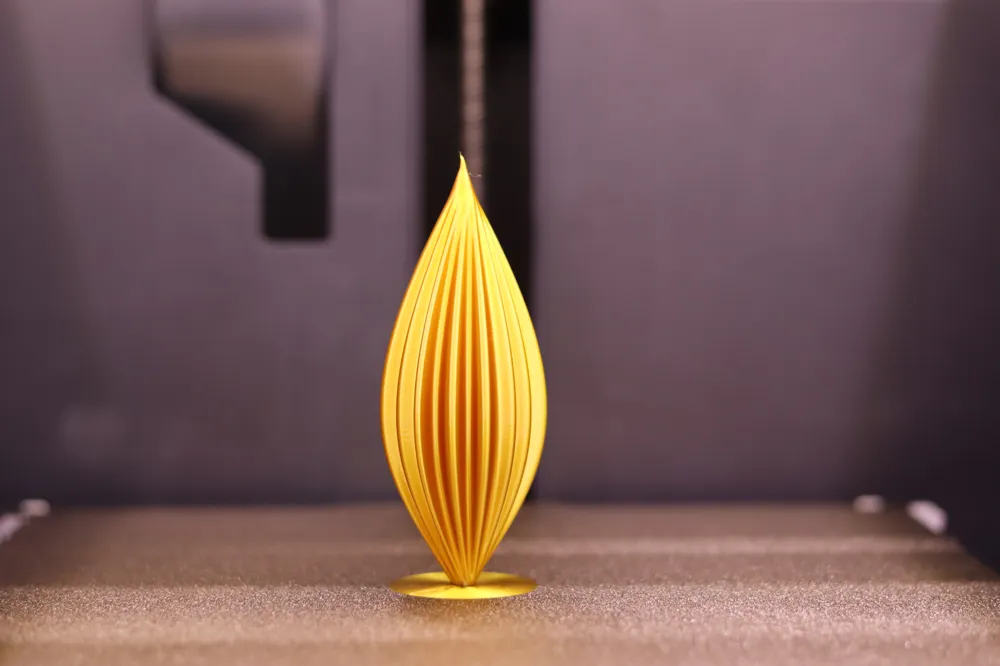 Christmas tree decoration printed in vase mode by Mario 3D - MakerWorld