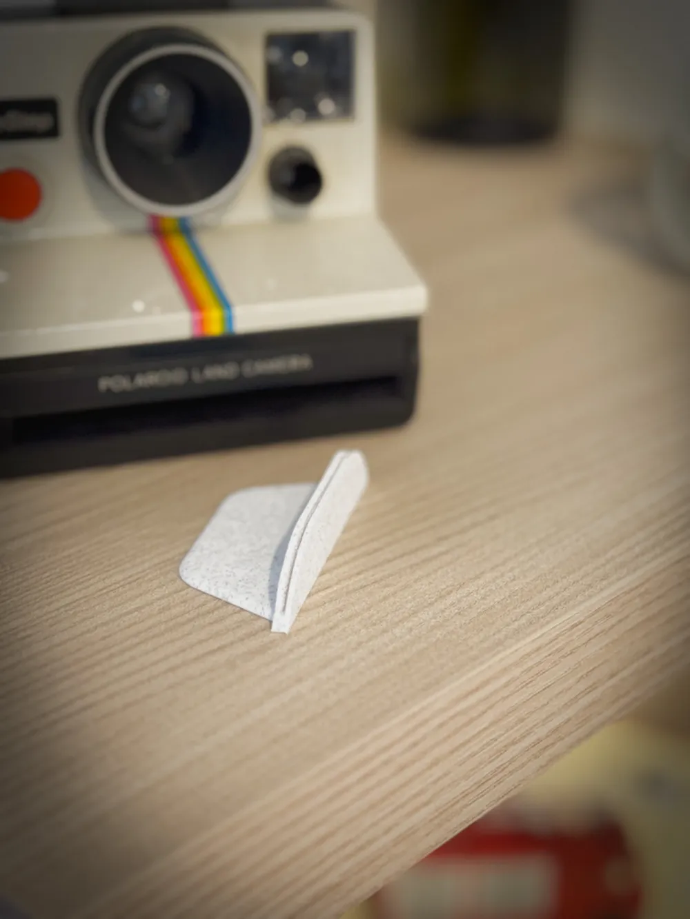 Polaroid photo holder - Free 3D Print Model - MakerWorld