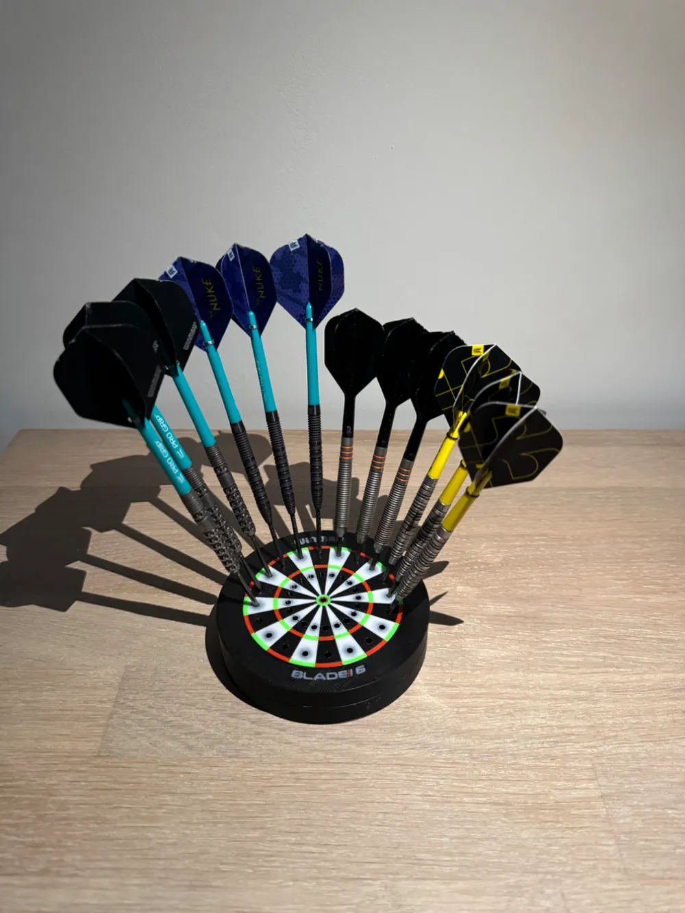 darts holder / darts dock by Diepzeekroket MakerWorld: Download Free 3D ...
