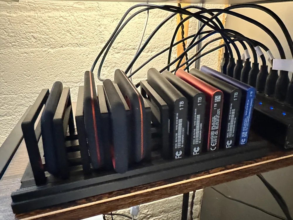SSD Rack Holder - Free 3D Print Model - MakerWorld