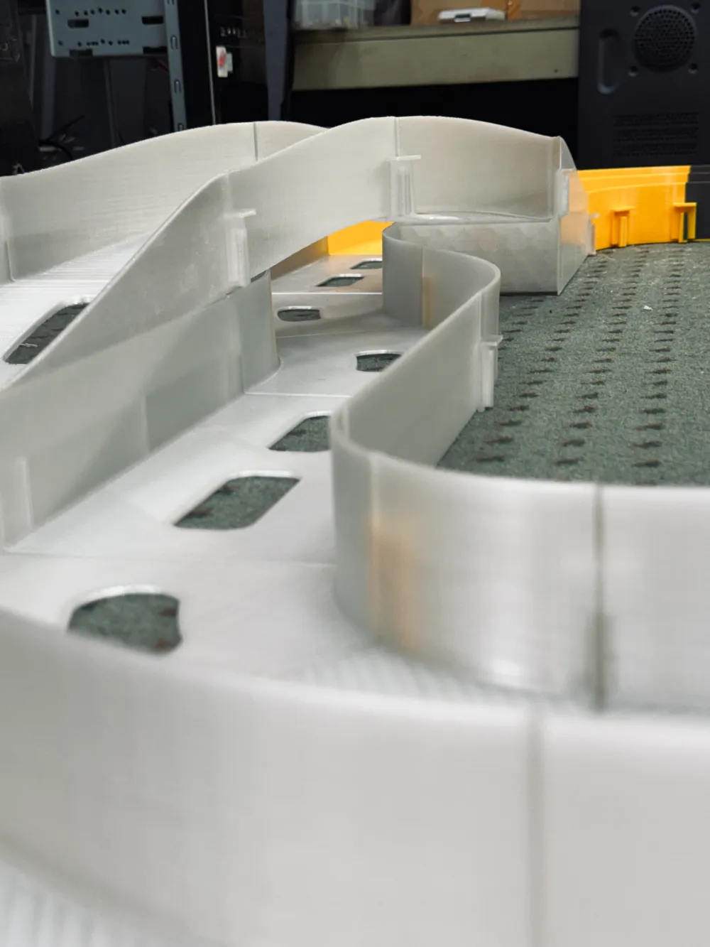 2 LANE MINI 4WD TRACK Remixed by Pat MakerWorld: Download Free 3D Models