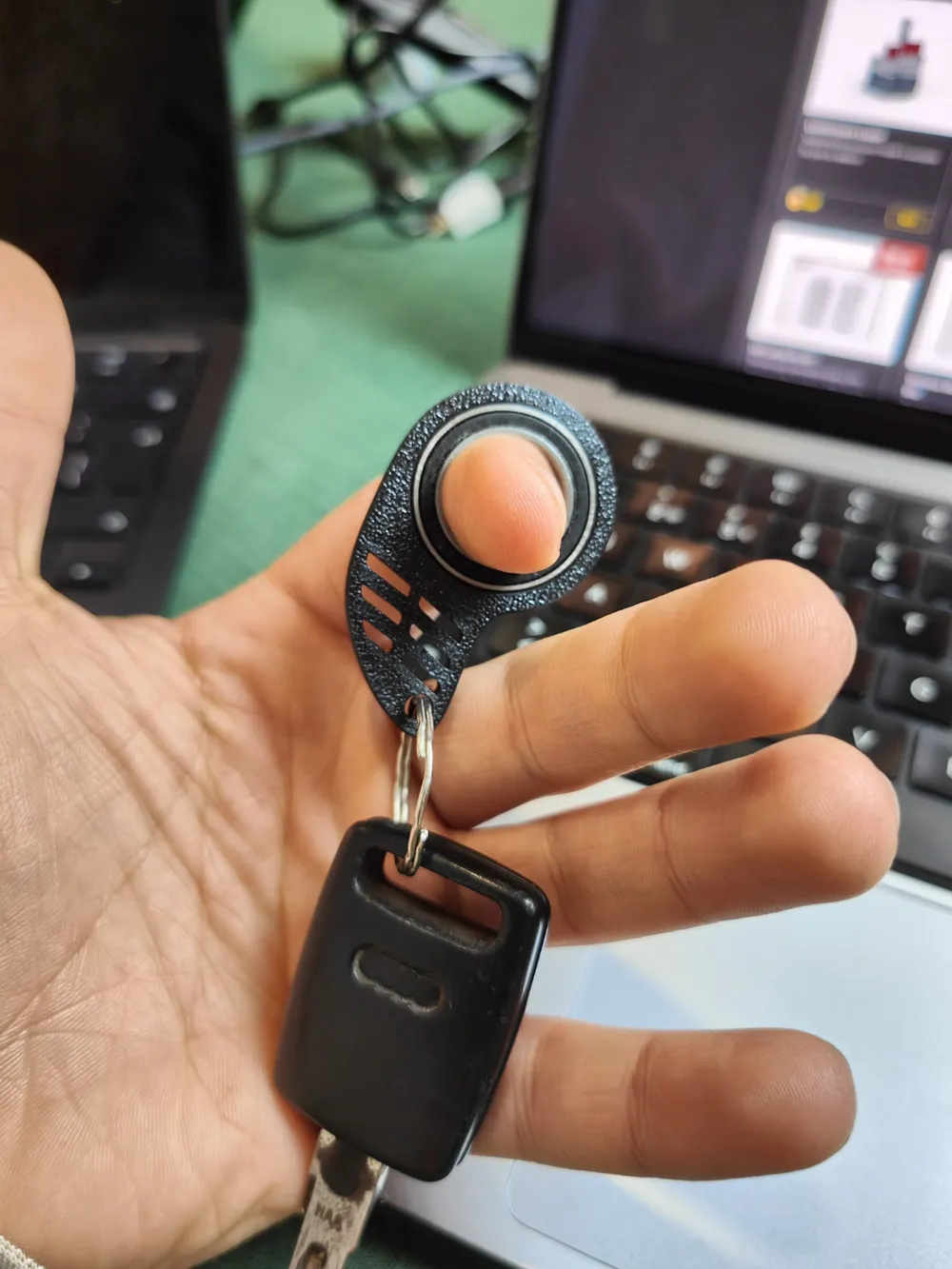 Keychain fidget karambit - Keydget Spinner by gm3nd3s - MakerWorld