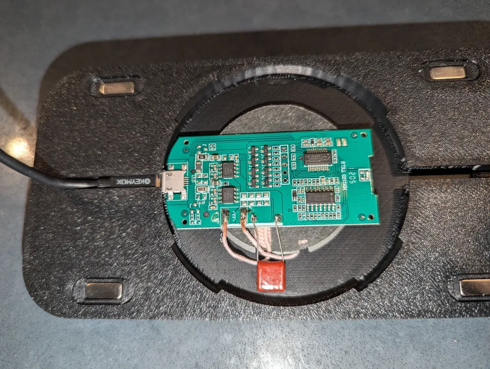 Pixel 9 Wireless Qi Charging Pad and Stand by Jaxel - MakerWorld