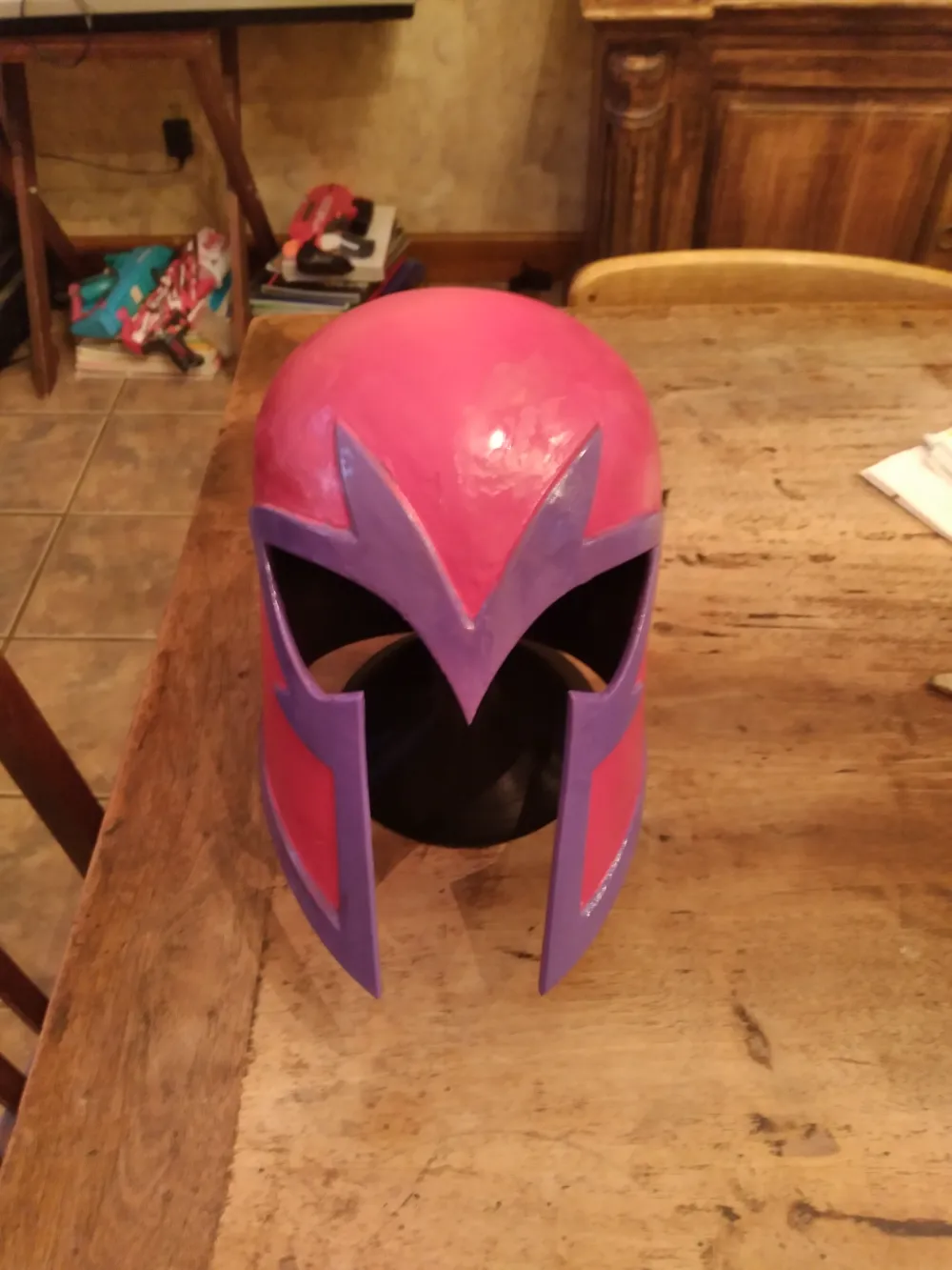 Cosplay Helmet Stand v2 - Free 3D Print Model - MakerWorld