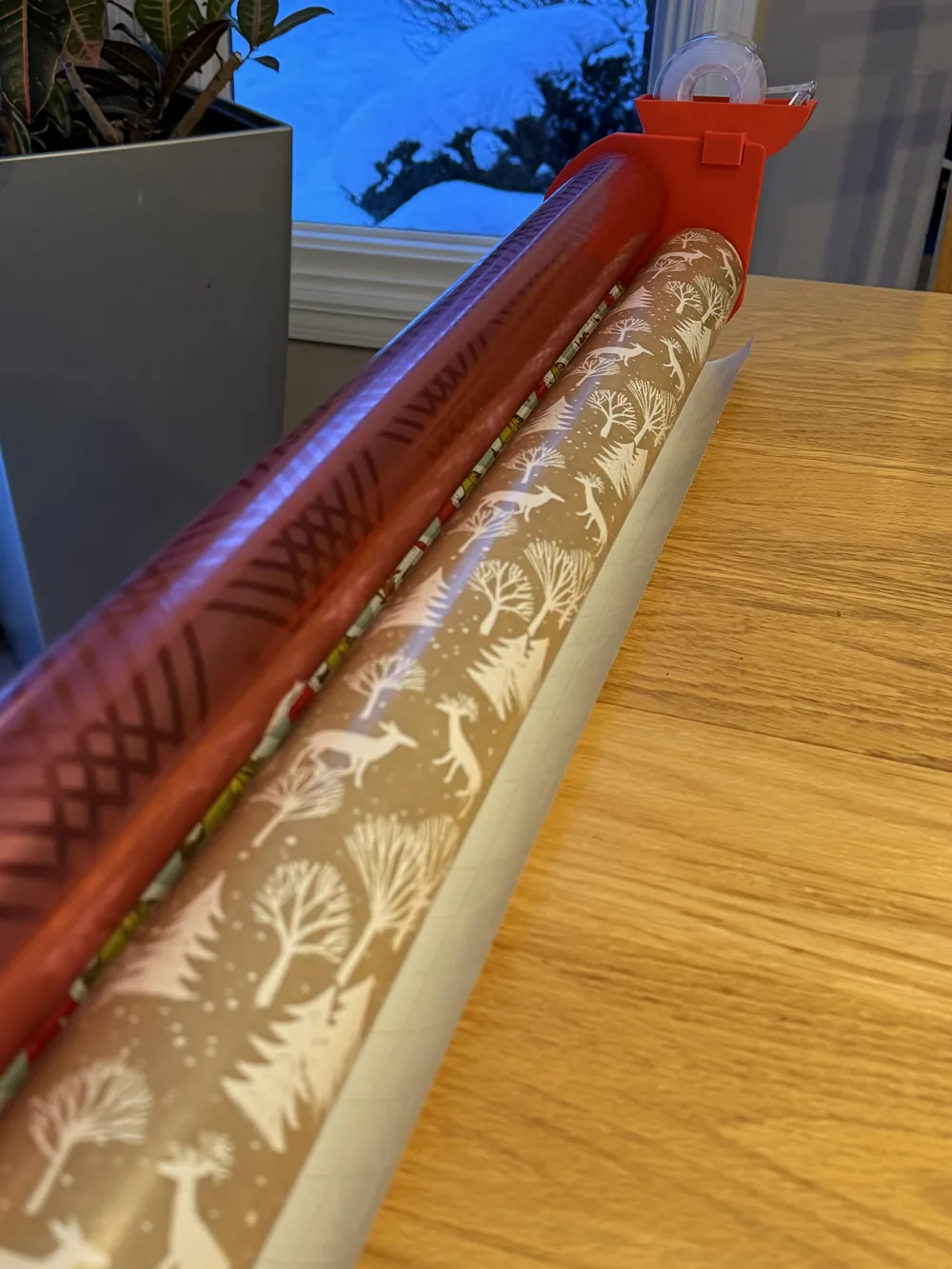Gift Wrap Holder/Dispenser by ktbug MakerWorld: Download Free 3D Models