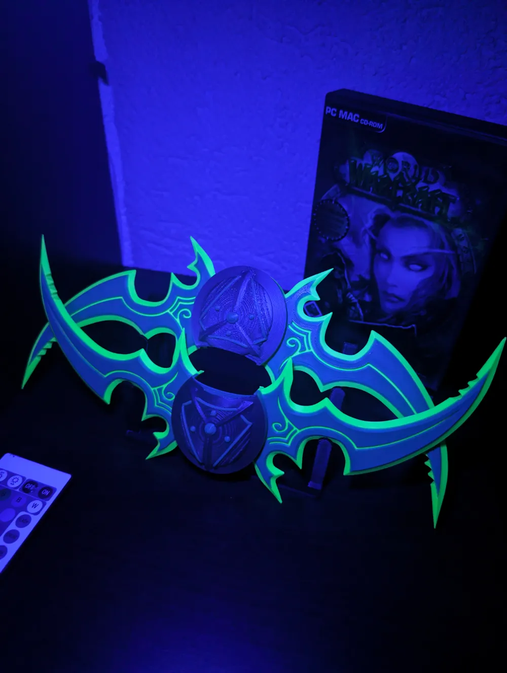 Illidan's Warglaives of Azzinoth - World of Warcraft - Heroes of the ...