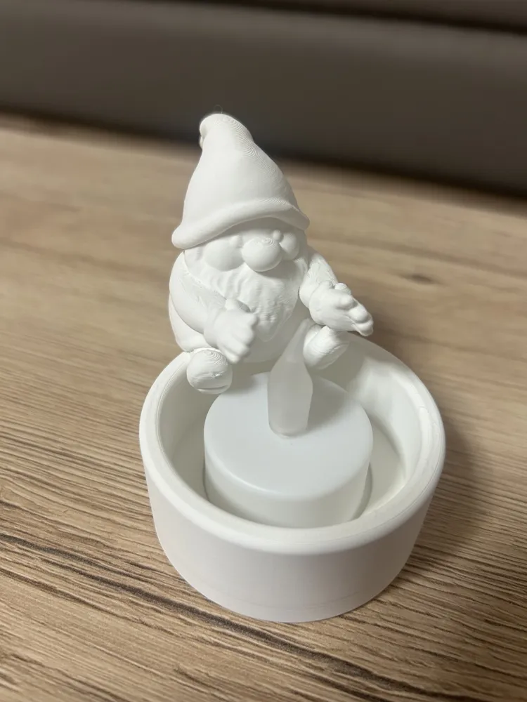 Gnomo junto al fuego - Modelo de impresión 3D gratuito - MakerWorld
