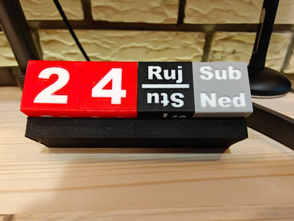 Manual Calendar Date Display for desk. by drvenipatuljak - MakerWorld