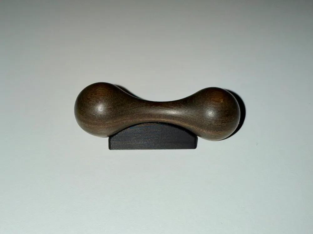 Knucklebone Stand by TurtleTech Creations - MakerWorld