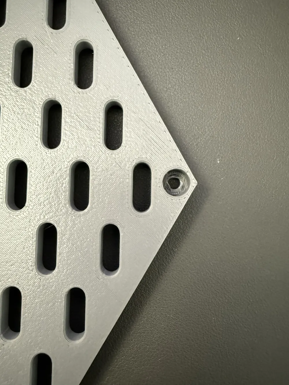 Hexagonal Skadis type board v2 - Free 3D Print Model - MakerWorld