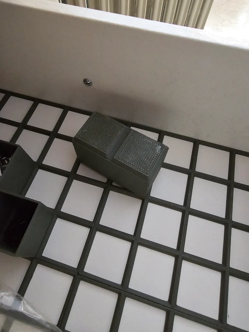 Grid organizer boxes with grid bottom. by mariusht133 - MakerWorld