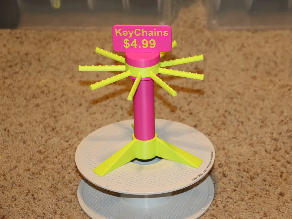 Keychain Display Rotating - Free 3D Print Model - MakerWorld