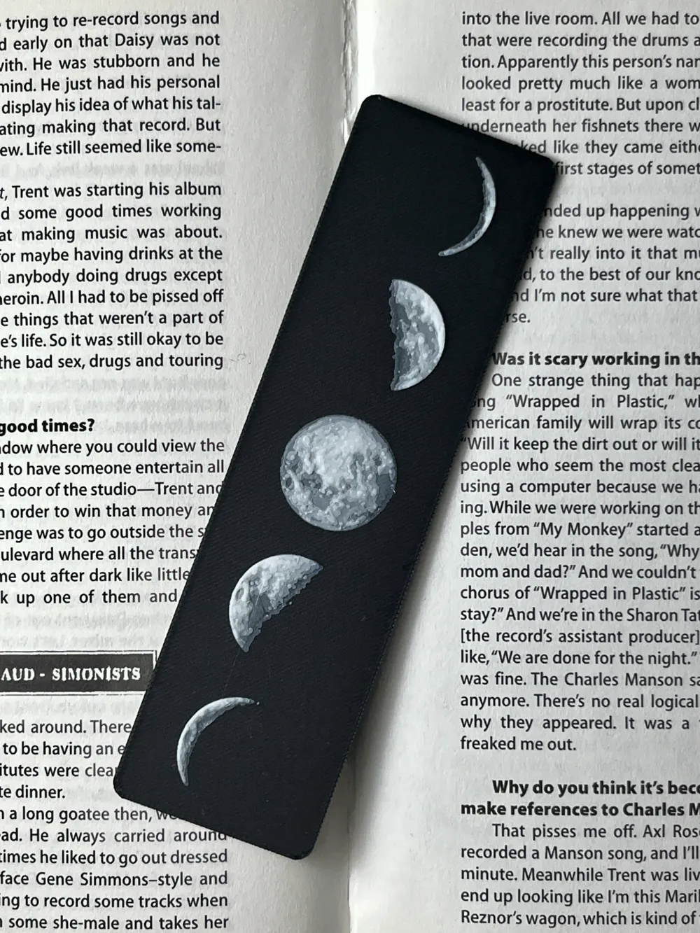 Moon phase bookmarks - only 2 colours - Free 3D Print Model - MakerWorld