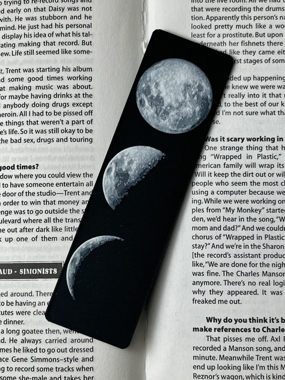 Moon phase bookmarks - only 2 colours - Free 3D Print Model - MakerWorld