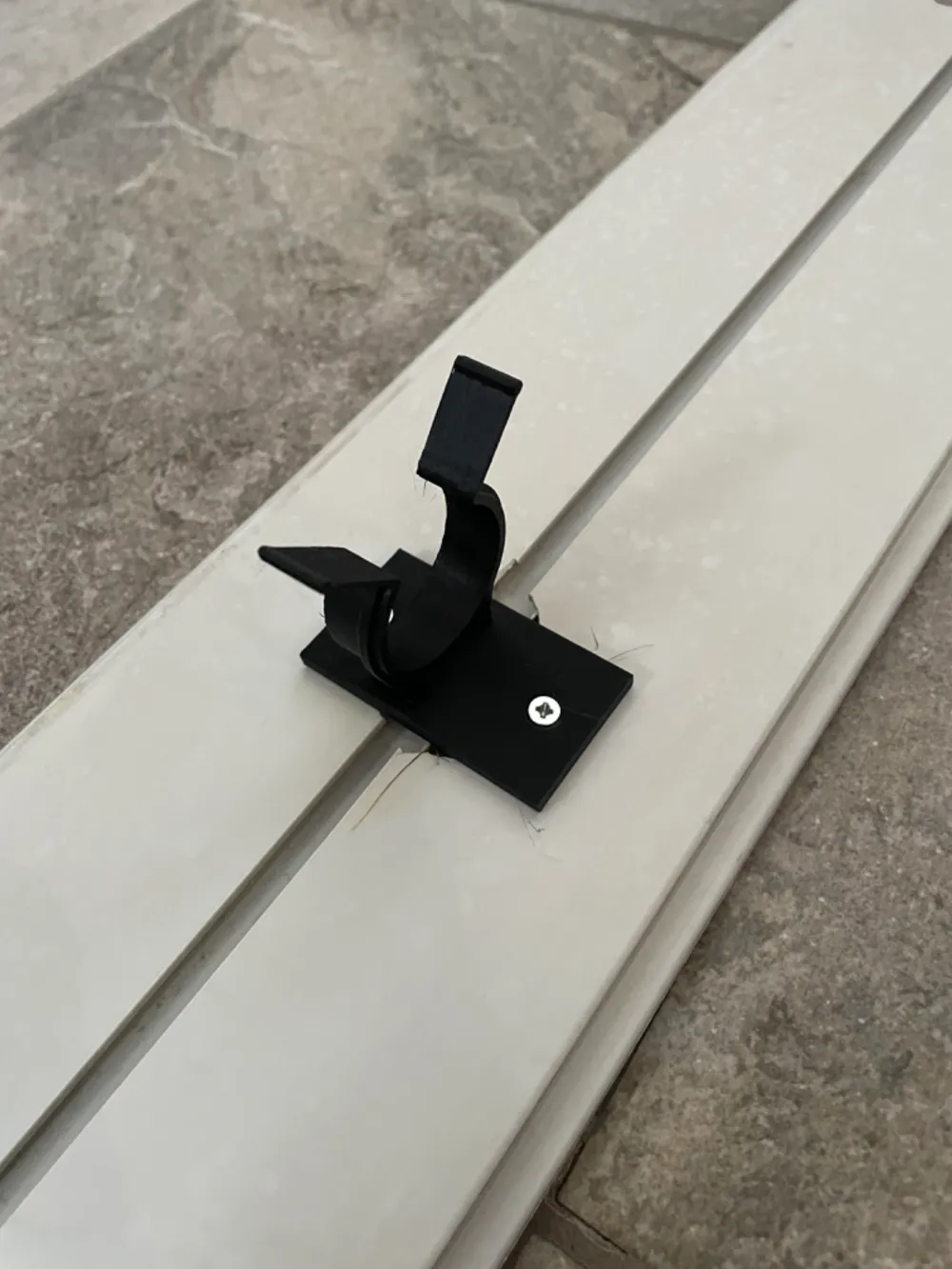 Kitchen baseboard clip with screws by Filippo - MakerWorld