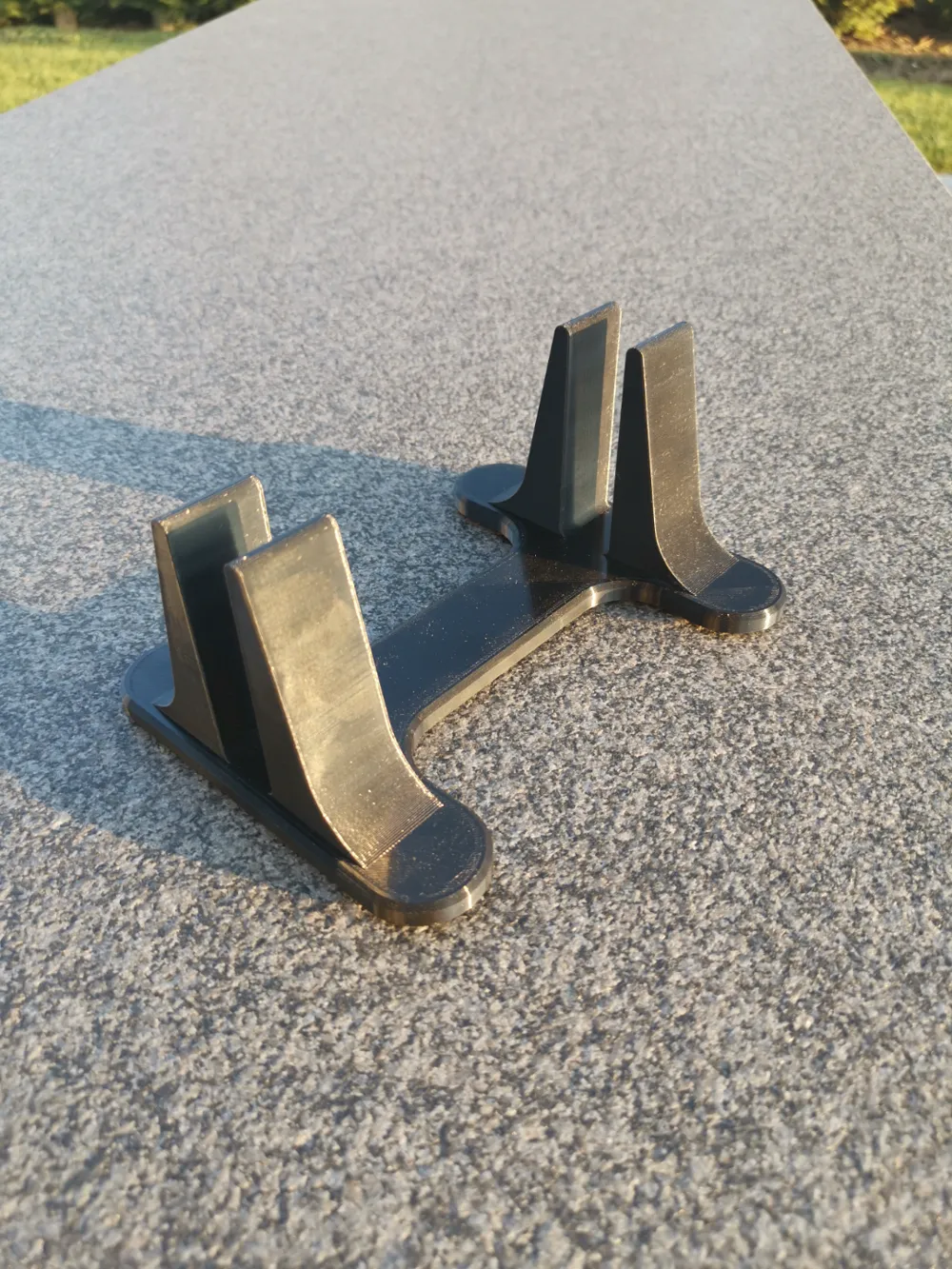 Vertical Laptop Stand - Free 3D Print Model - MakerWorld