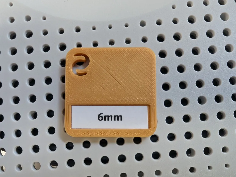 (Parametric) Bambu Lab Filament Swatch with Label - Free 3D Print Model ...