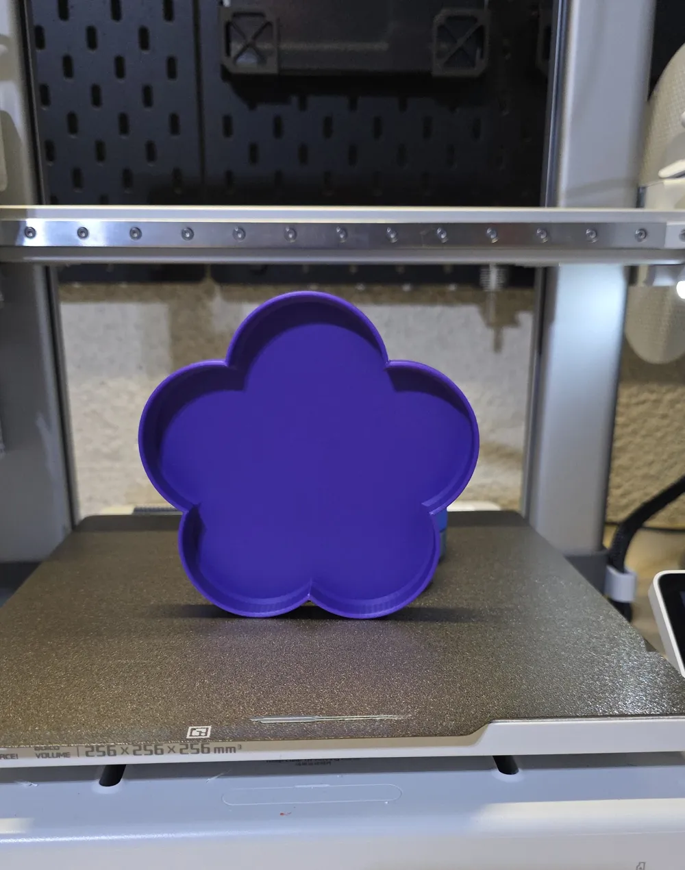 Flower Shaped Tray – for Jewelry, Keys, or Coins by IdleMadeMakerWorld ...