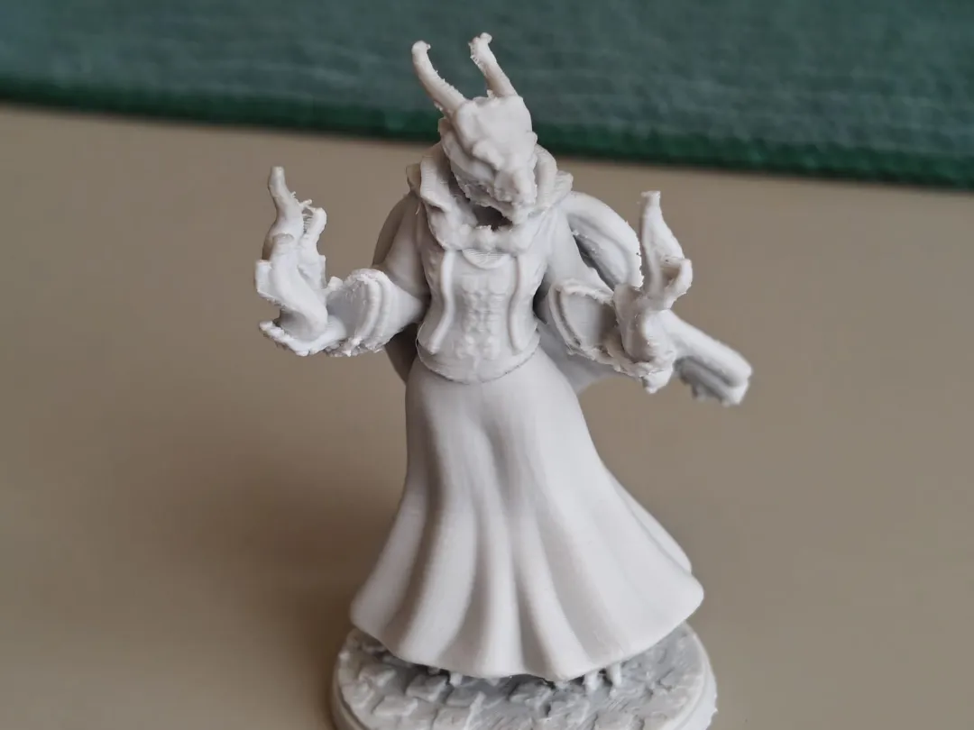 DnD PC dragonborn wizard sorcerer mini 25mm - Free 3D Print Model ...
