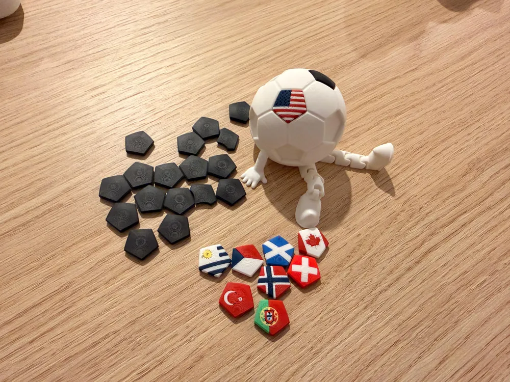 Articulated Soccer World Cup Buddy with flags - Free 3D Print Model ...
